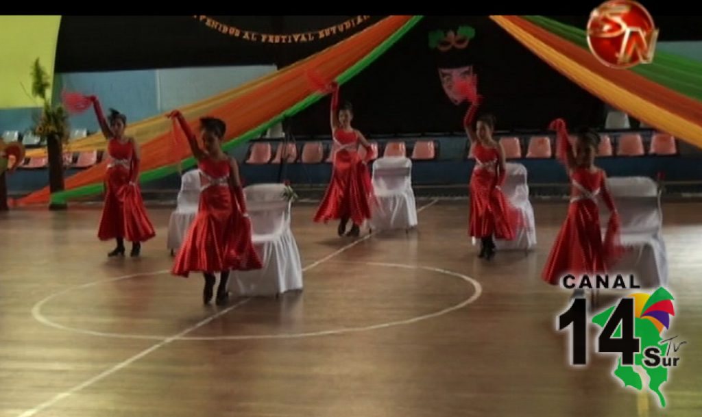 Escuela Flor de Bahía logra dos premios en baile en FEA Regional - Tv ...